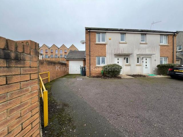House at Caer Castell Place, Cardiff
