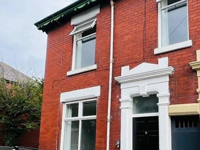 House at Carnarvon Road, Preston