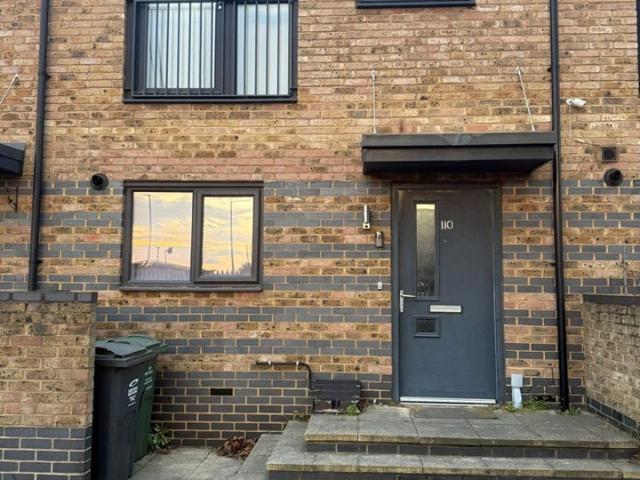 House at Central Road, Dartford