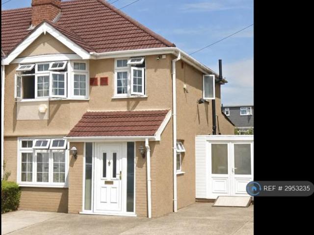 House at Chaucer Avenue, Greater London