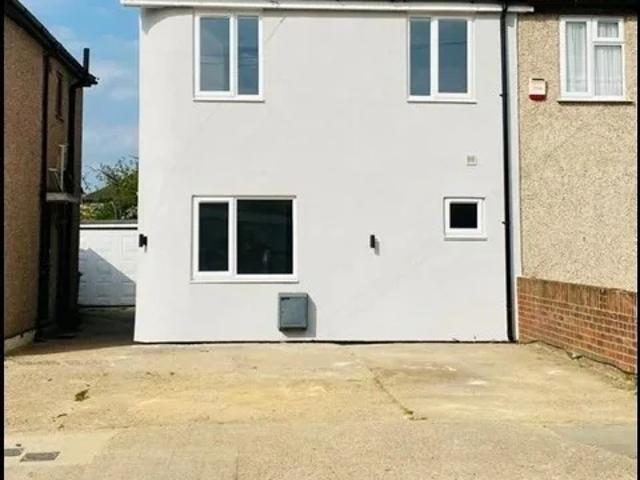 House at Chaucer Avenue, Greater London