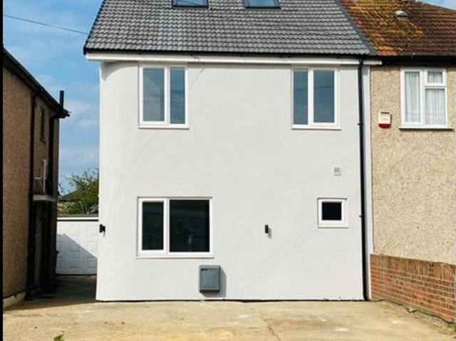 House at Chaucer Avenue, Greater London