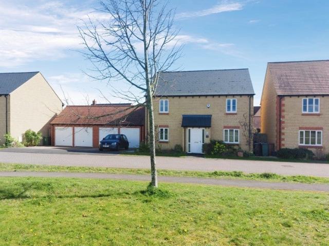 House at Chambrai Close, Appleford On Thames