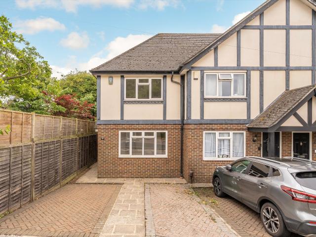 House at Charlton Road, Greater London