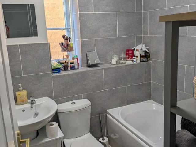 Room at Chedington Close, Barton Seagrave