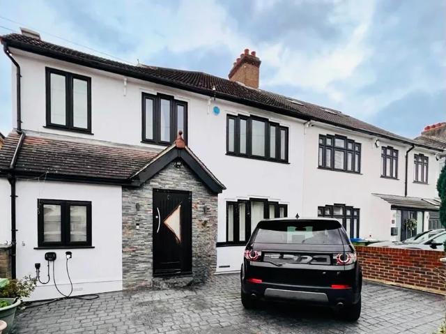 House at Chessington Avenue, Greater London