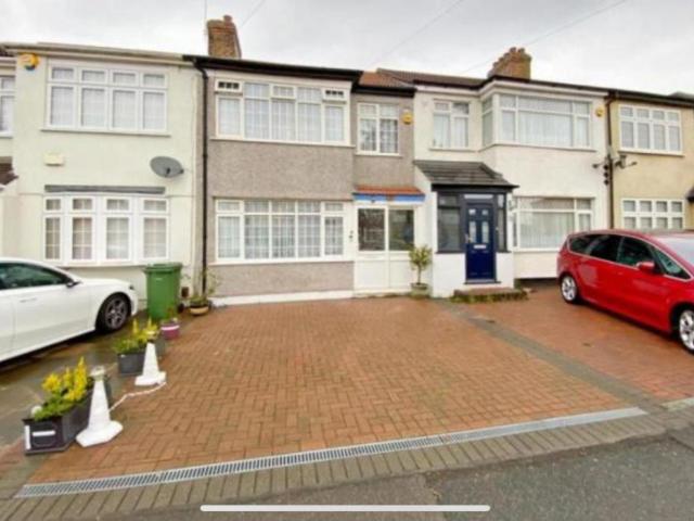 House at Chestnut Avenue, London