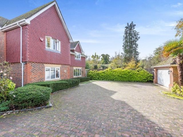 House at Chestnut Drive, Windsor