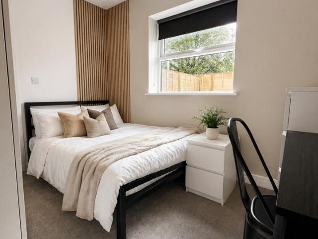 Room at Childe Square, Portsmouth