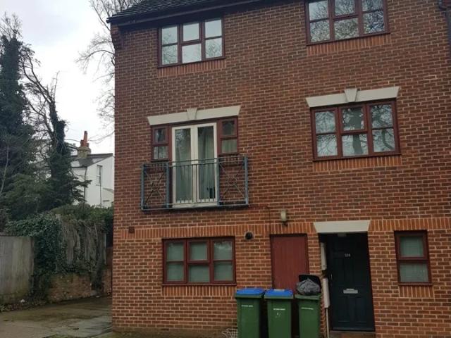 House at Congleton Grove, Greater London