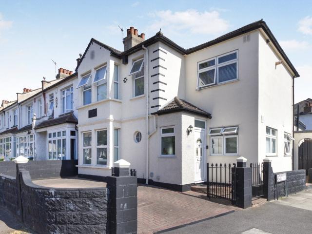House at Congress Road, Greater London