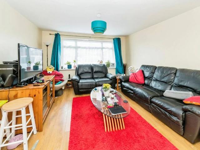 House at Coombe Close, Crawley