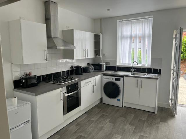 House at Coalshaw Green Road, Chadderton