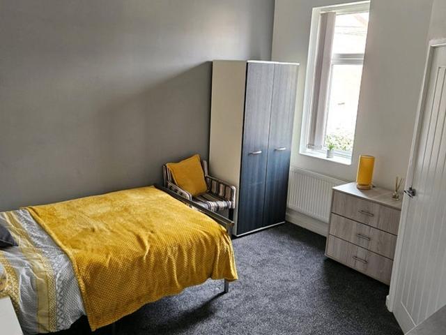 House at Coalshaw Green Road, Chadderton