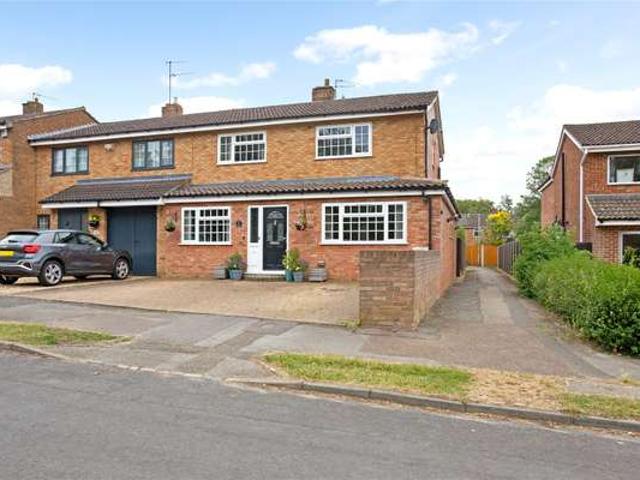 House at College Close, Dacorum