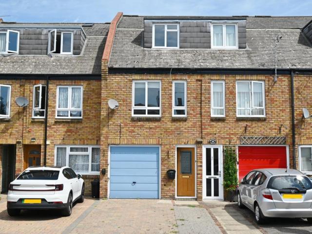 House at Colne Road, Greater London