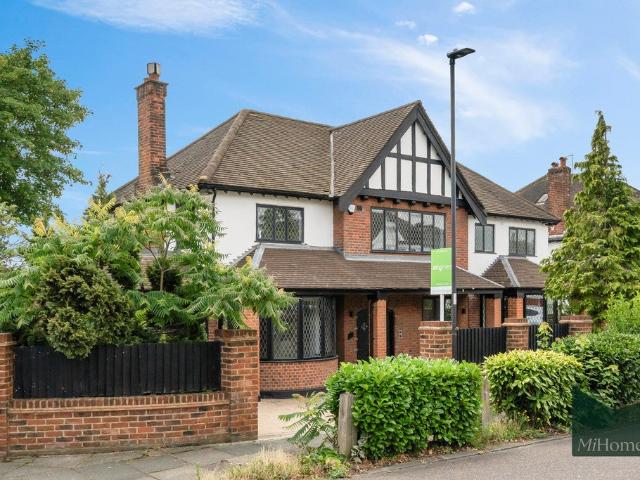 House at Corri Avenue, Greater London
