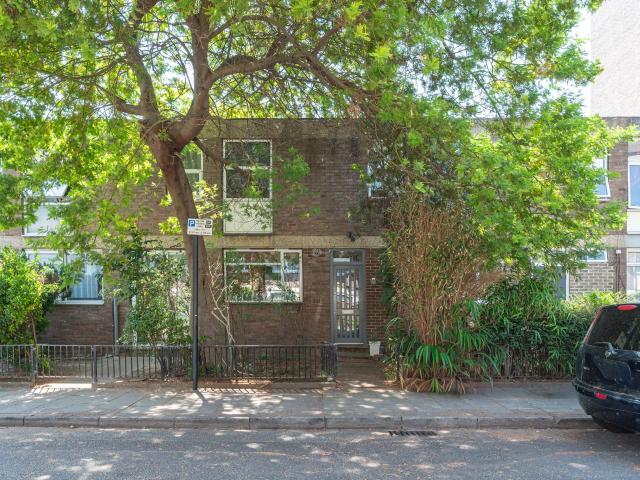 House at Cottage Grove, Greater London