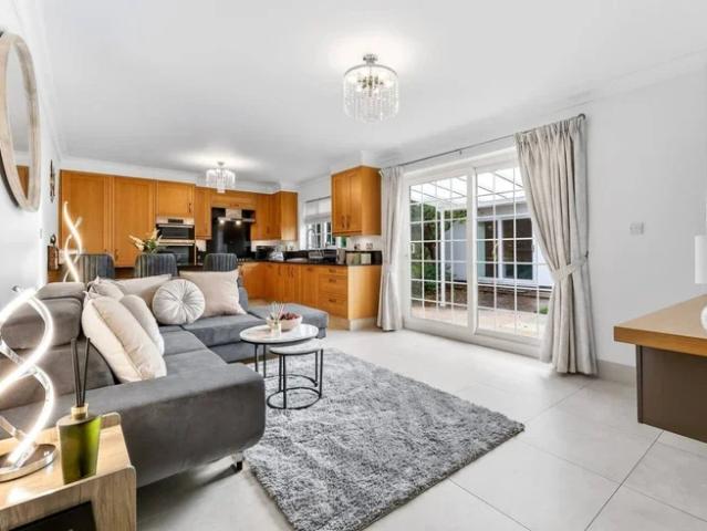 House at Courtlands Close, Watford