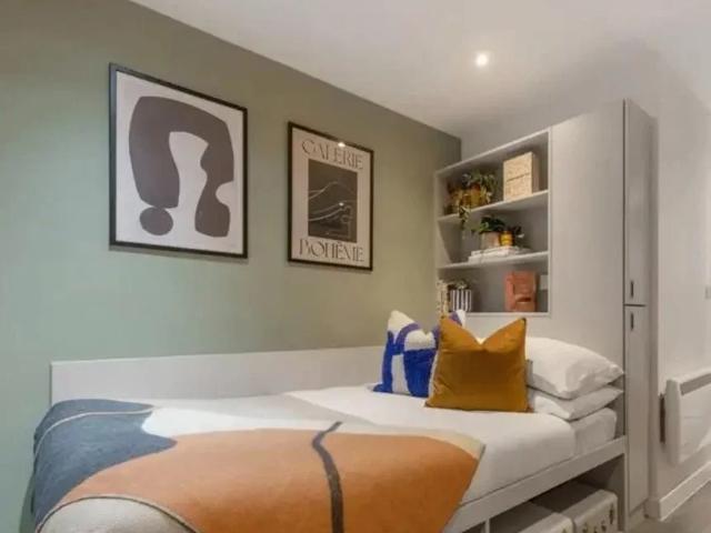House at Cowdray Close, Luton