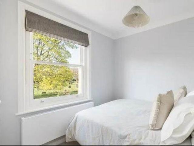 House at Claxton Grove, Greater London