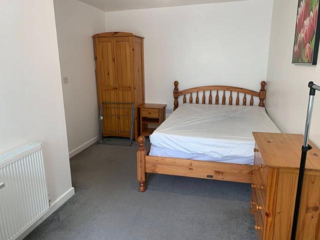 Room at Clayponds, East Hertfordshire