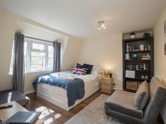 Apartment at Clapham Road, Greater London