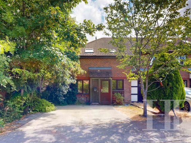 House at Clarence Court, Reigate and Banstead