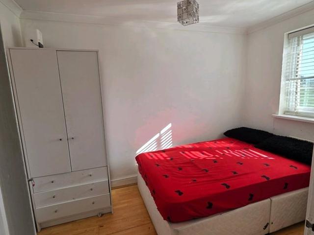 House at Clarkes Way, Houghton Regis