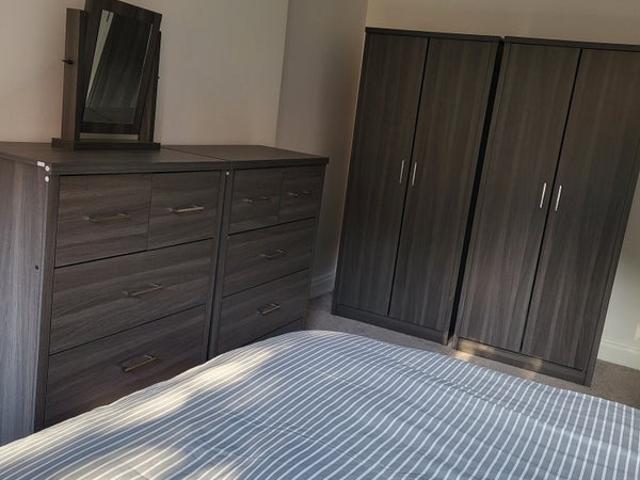 Room at Crow Road, Glasgow