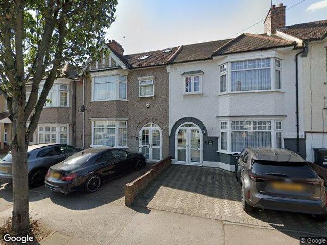 House at Crownfield Avenue, Greater London