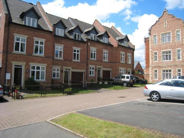 House at Crimscote Square, Warwick