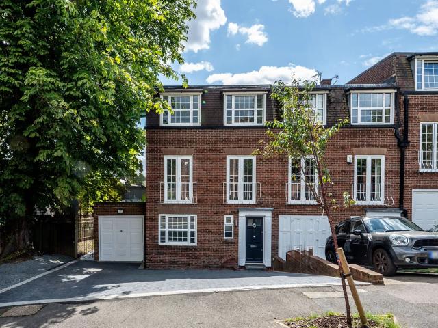 House at Dairy Walk, Greater London