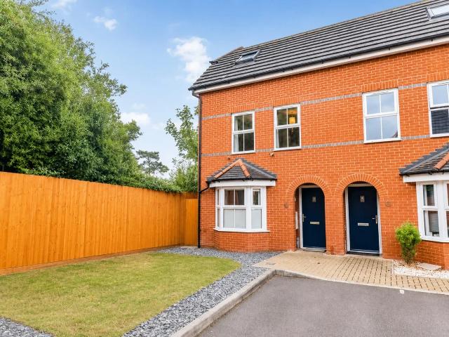 House at Dashwood Close, Surrey Heath