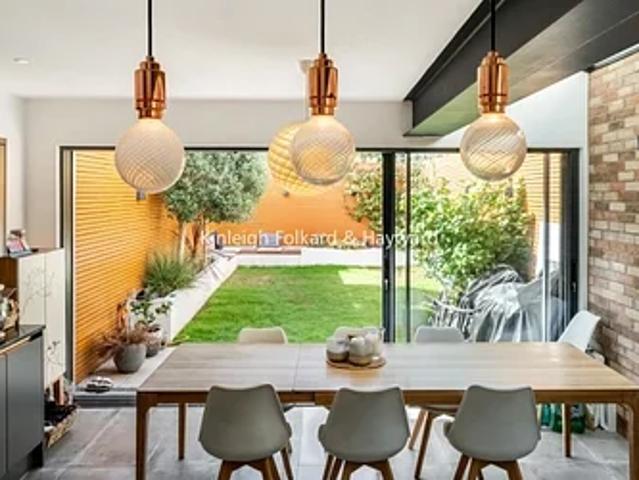House at Dassett Road, Greater London