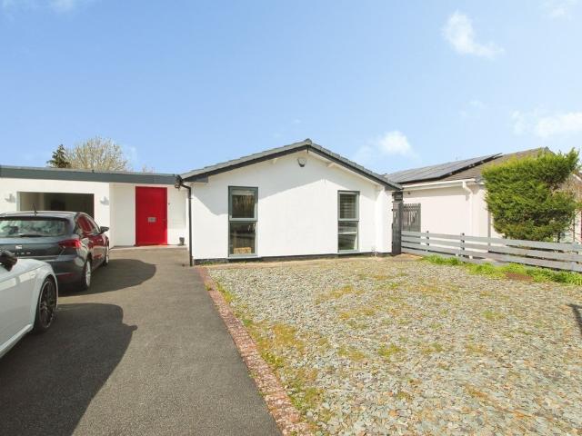 House at Denstone Drive, Chester