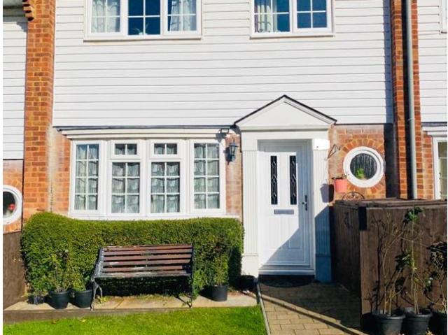 House at Delara Way, Woking