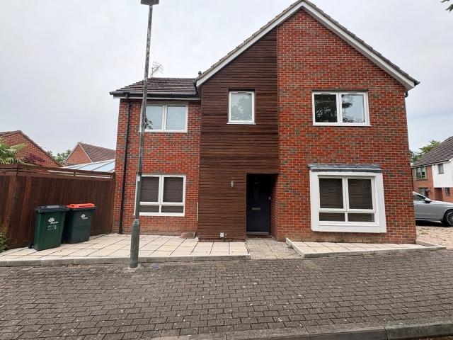 House at Delrogue Road, Crawley