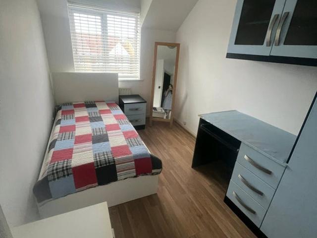 House at Deverills Way, Slough