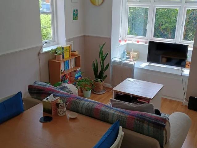 House at Devoil Close, Guildford