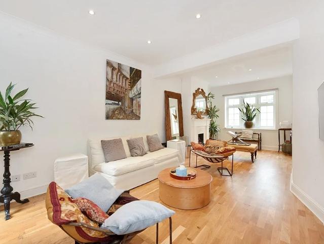 House at Donne Place, Greater London