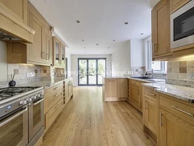 House at Dorville Crescent, Greater London