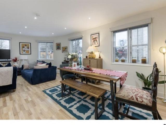 House at Dove Road, Greater London