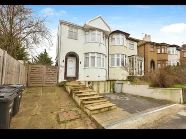 House at Dovedale Avenue, Greater London