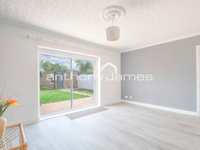 House at Dovedale Close, Greater London