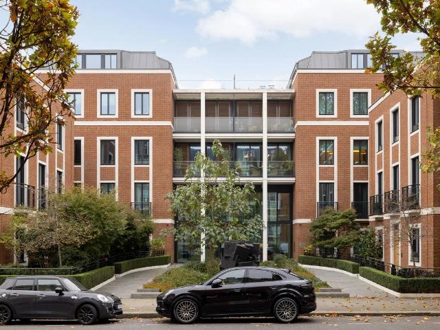 House at Dovehouse Street, Greater London