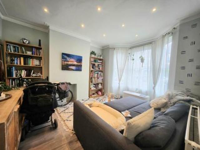 House at Drayton Avenue, Greater London