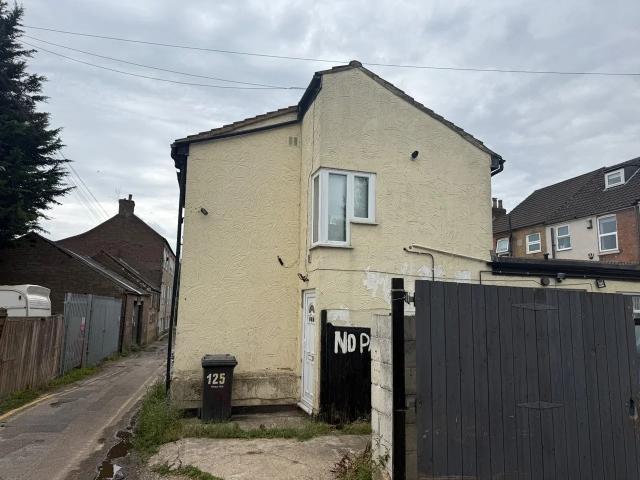 House at Dumfries Street, Luton