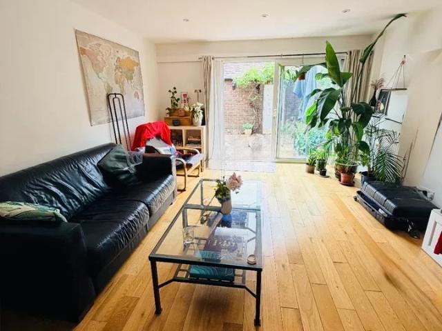 House at Dunton Road, Greater London