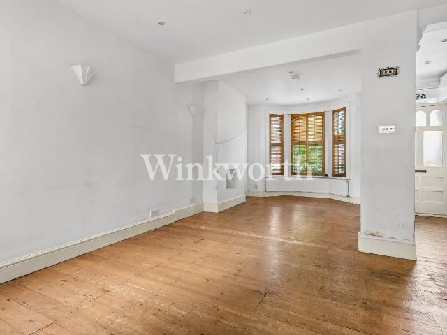 House at Dunloe Avenue, Greater London